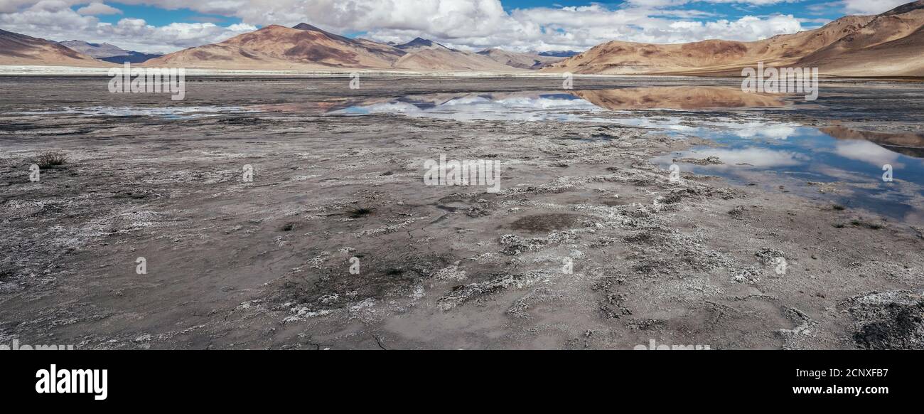 Tso Kar Salt High Mountain Lake in Ladakh Stock Photo - Alamy