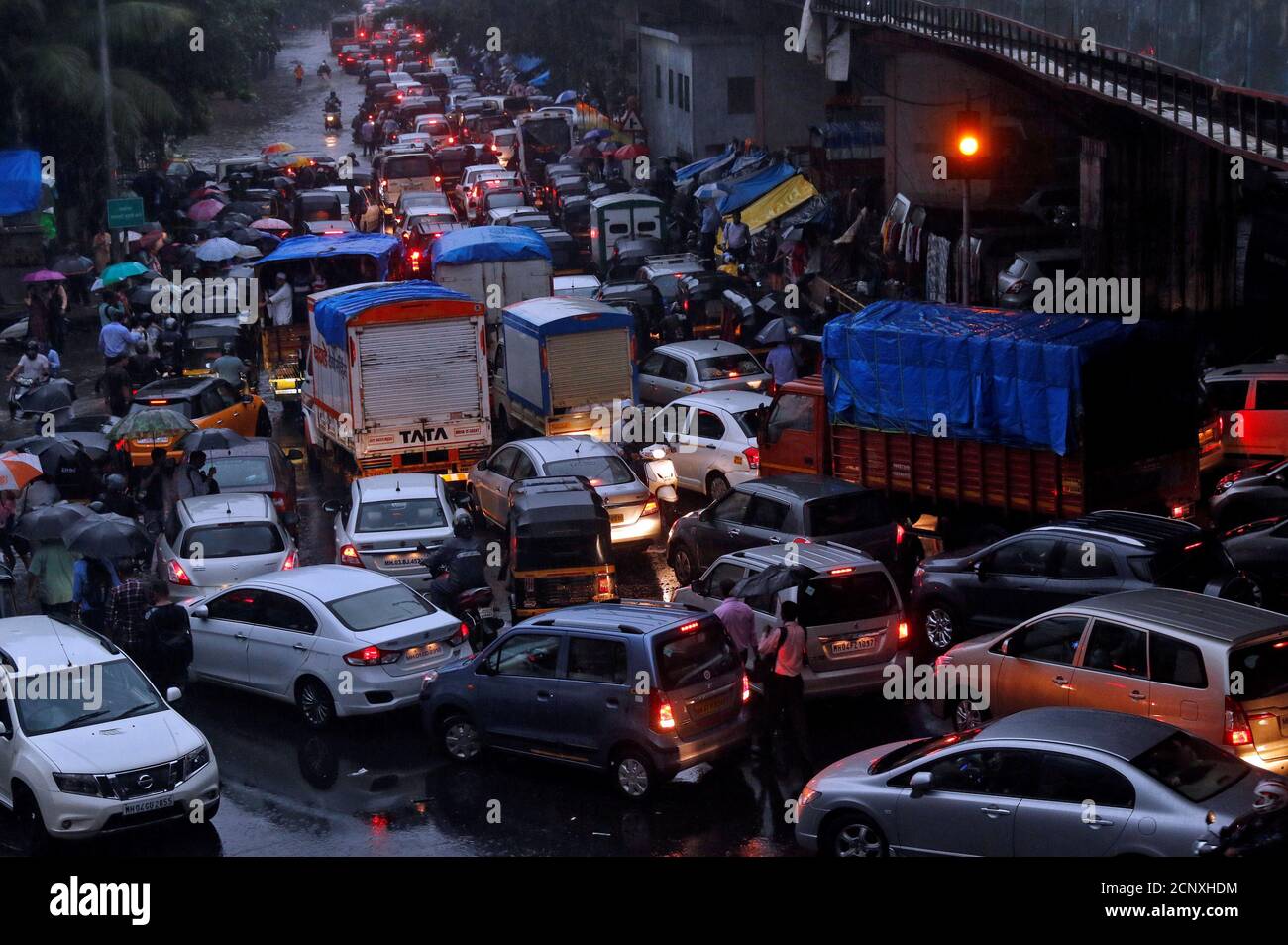 Traffic jam in india monsoon hi-res stock photography and images - Alamy