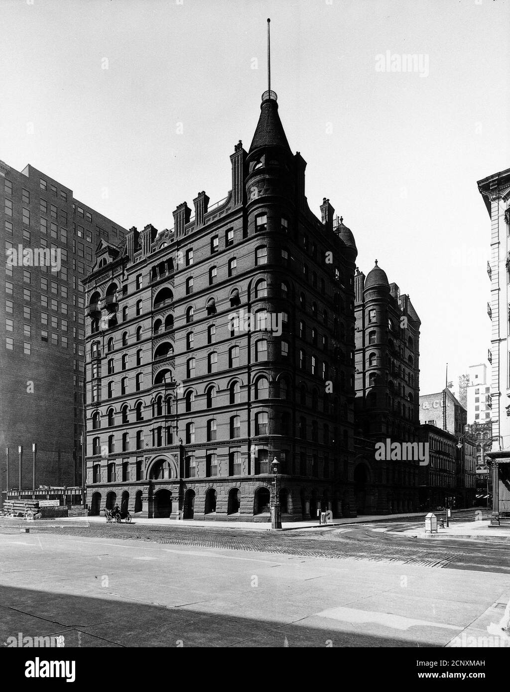Exterior view of the Pullman Building, located at 79 East Adams Street ...
