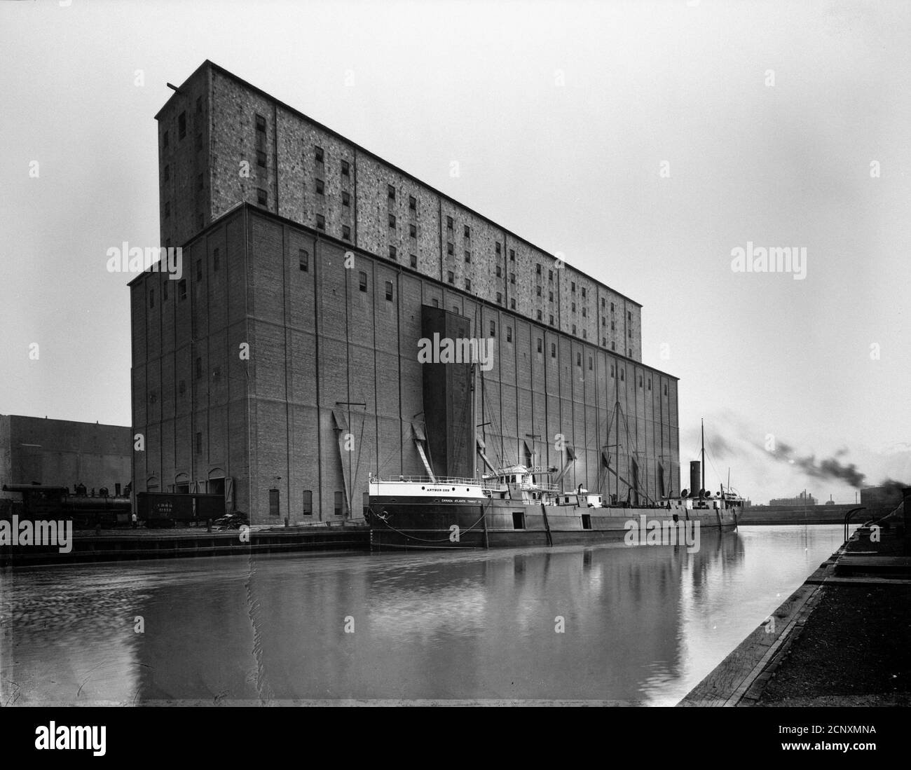 The steamship Arthur Orr, docked at Armour Elevator E on the south ...