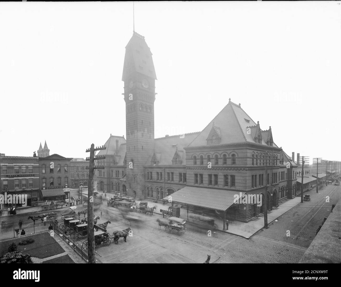 Dearborn station chicago hi-res stock photography and images - Alamy