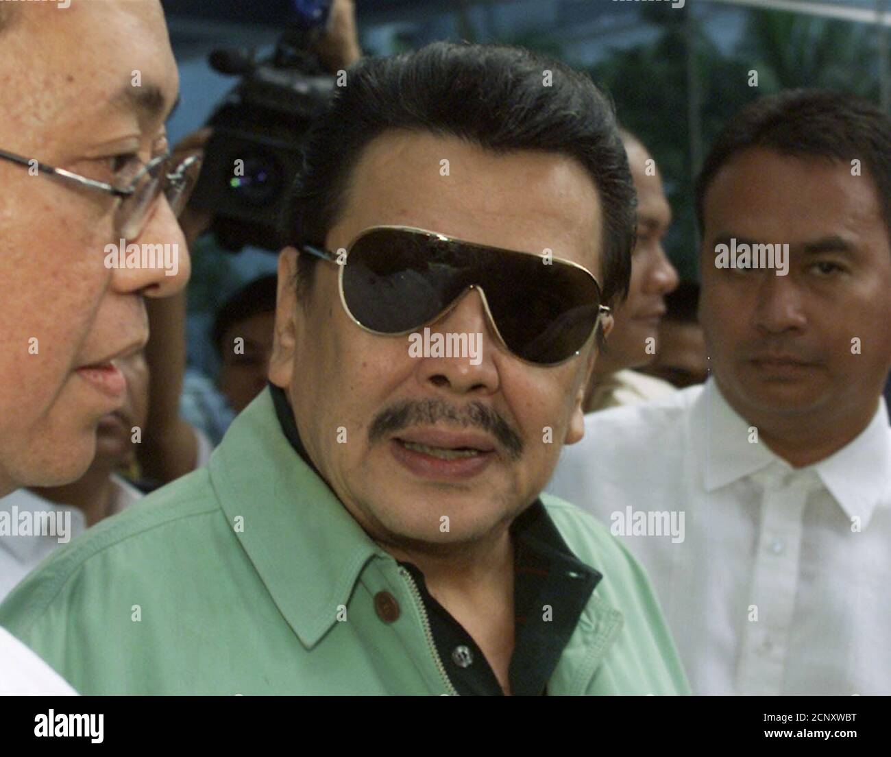 Philippine president joseph estrada in hi-res stock photography and ...