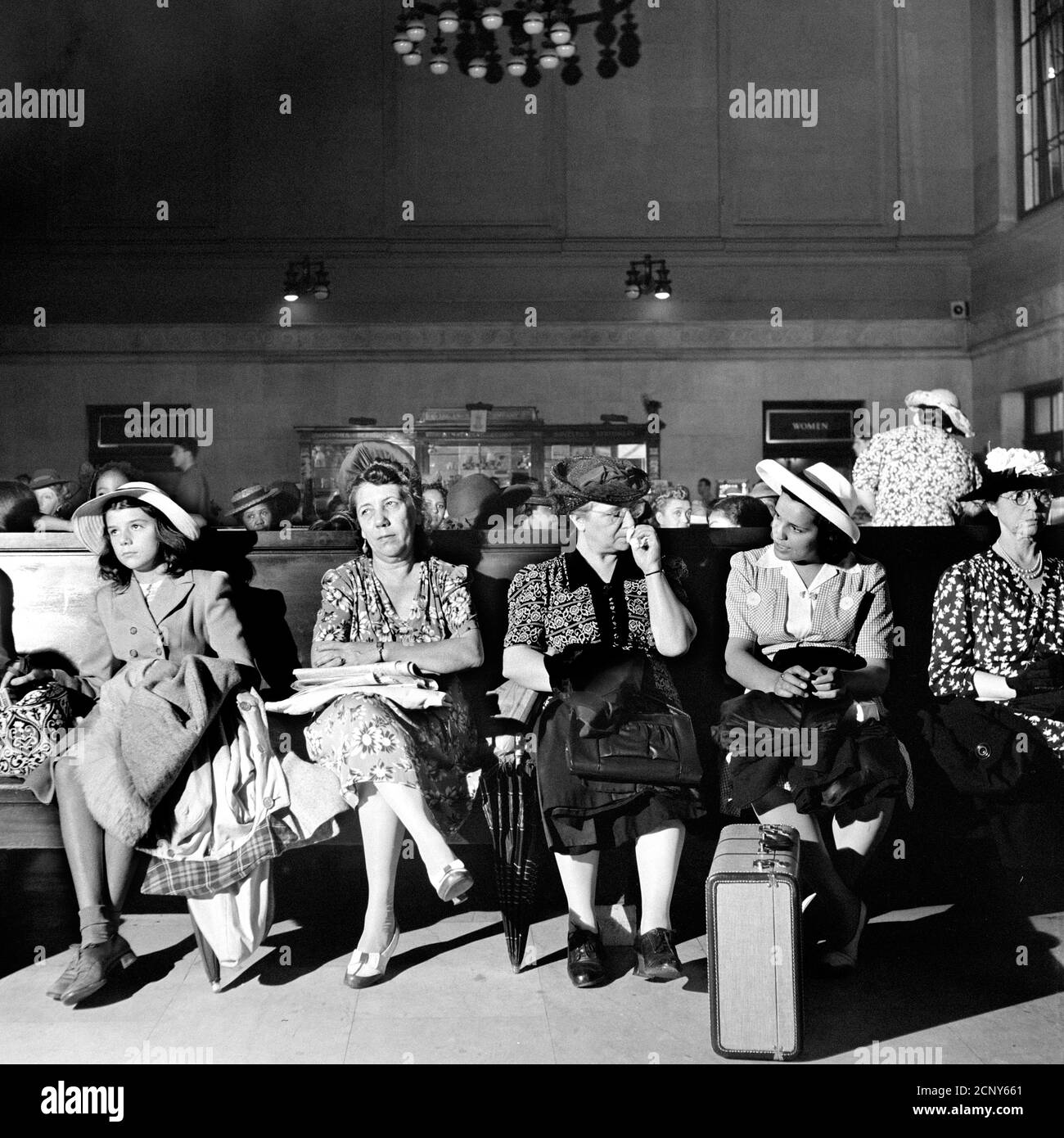 1940s rail travel hi-res stock photography and images - Alamy