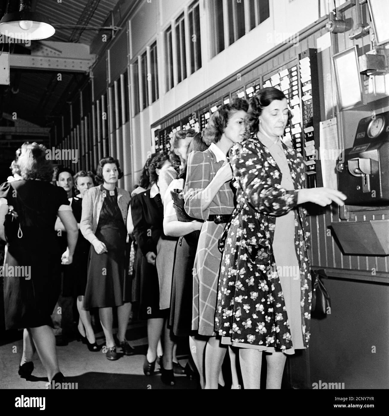 Usa black and white workers hi-res stock photography and images - Alamy