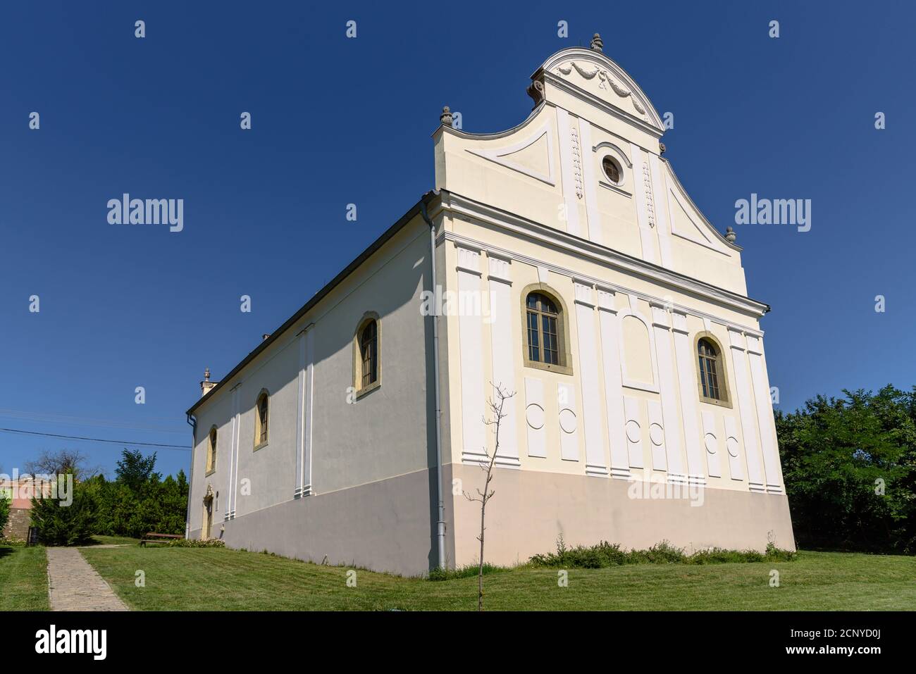 The exterior of the baroque synagogue in Mad, Hungary Stock Photo - Alamy