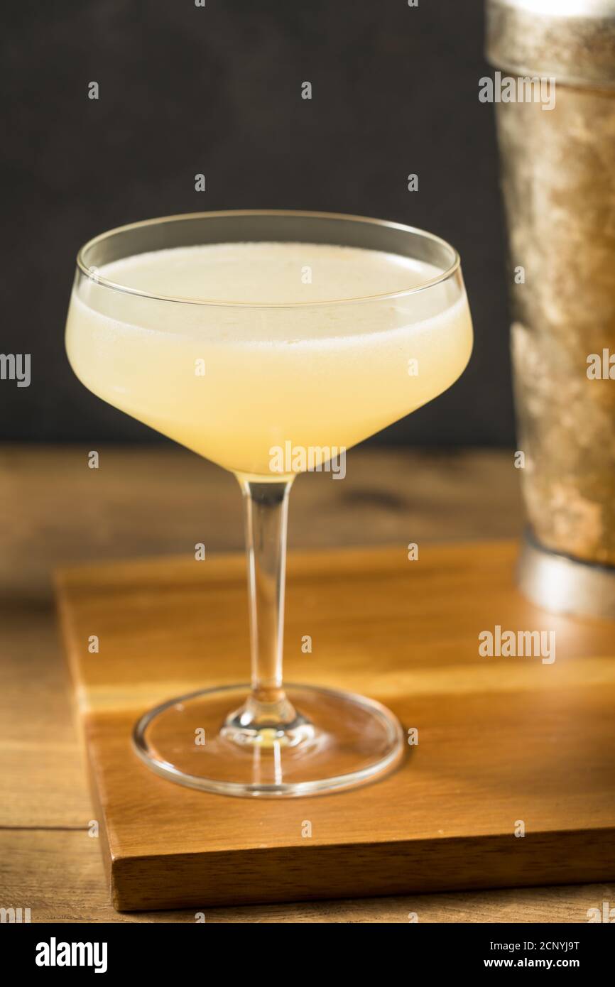 Gin Cocktails Corpse Reviver at Bryan Hanes blog