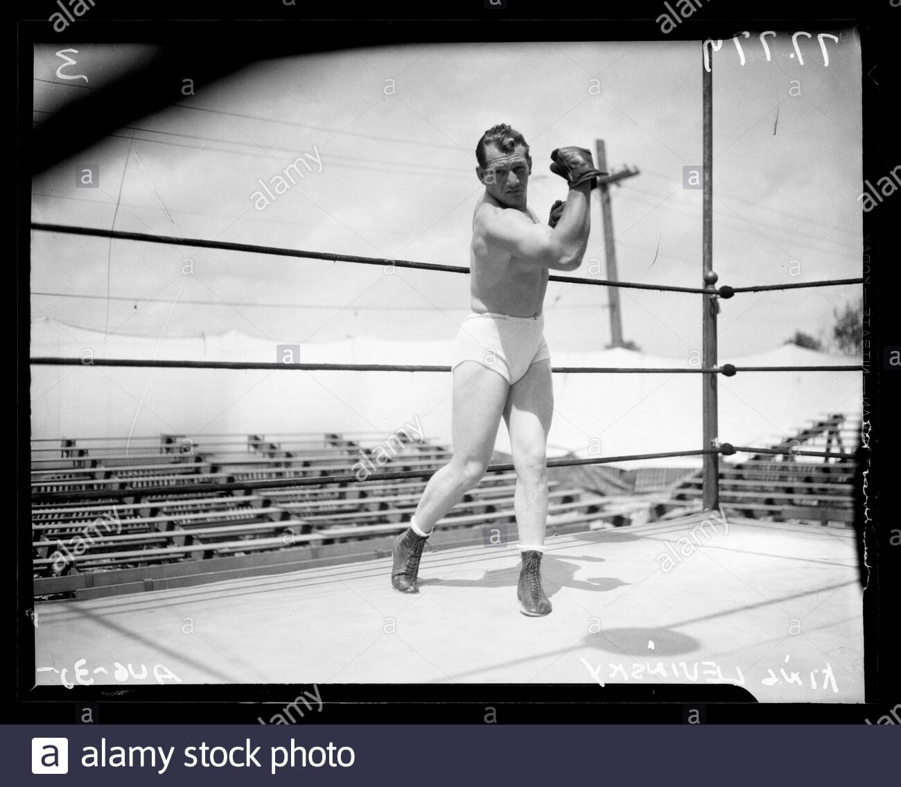 Boxing Ring Black and White Stock Photos & Images - Alamy