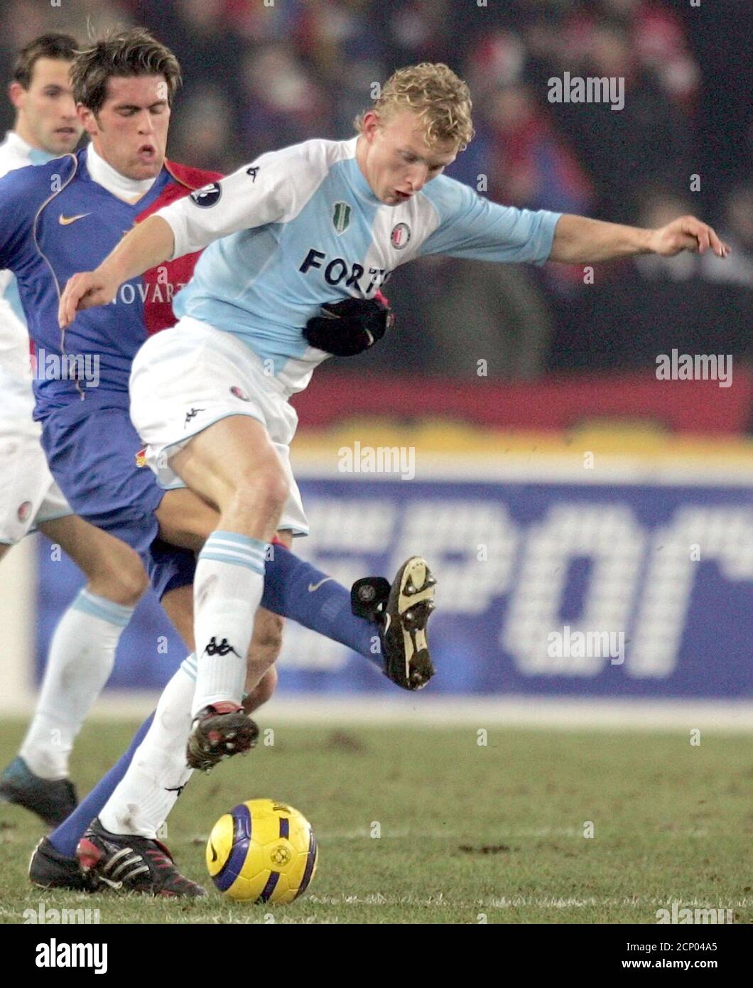 Soccer pla hi-res stock photography and images - Alamy