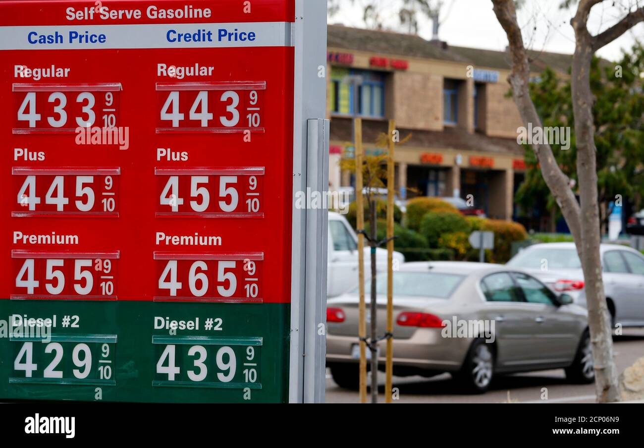 76 gas station hi-res stock photography and images - Alamy