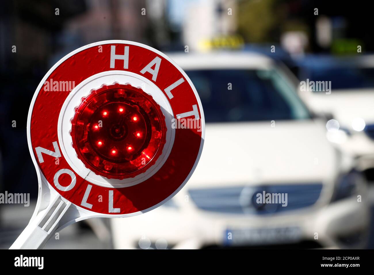 Logistics officer hi-res stock photography and images - Alamy