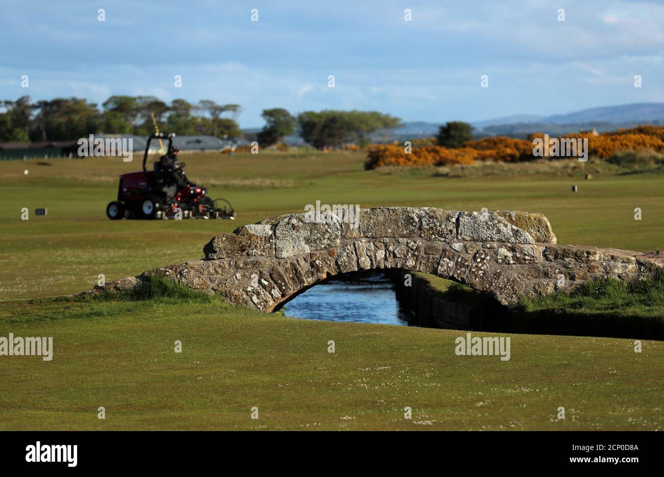 Swilcan Bridge High Resolution Stock Photography and Images - Alamy