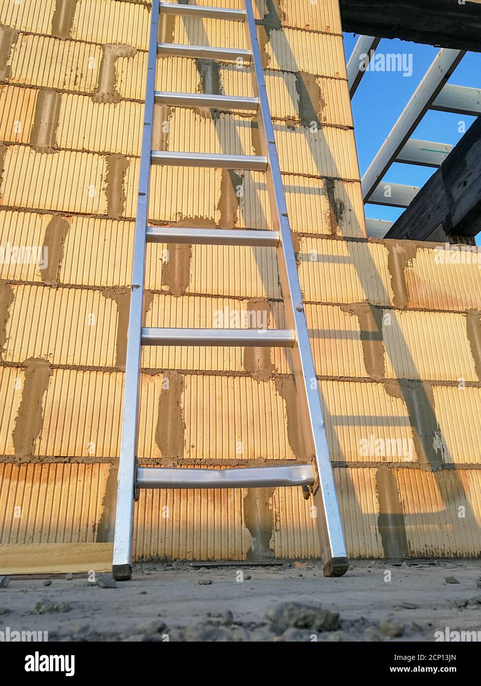 Aluminium ladders hi-res stock photography and images - Alamy