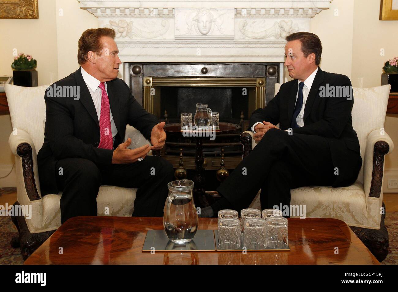 Inside number 10 downing street hi-res stock photography and images - Alamy