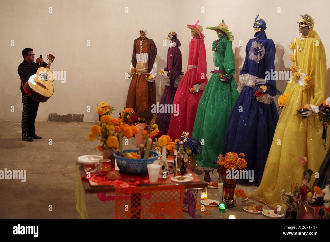 November 2 catholic church mexico hi-res stock photography and images ...