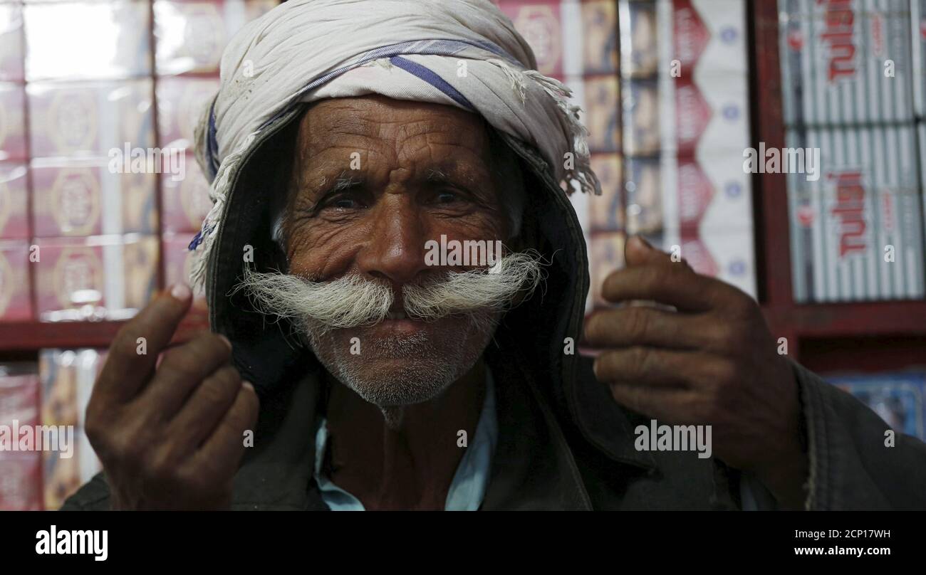 Poet of pakistan hi-res stock photography and images - Alamy