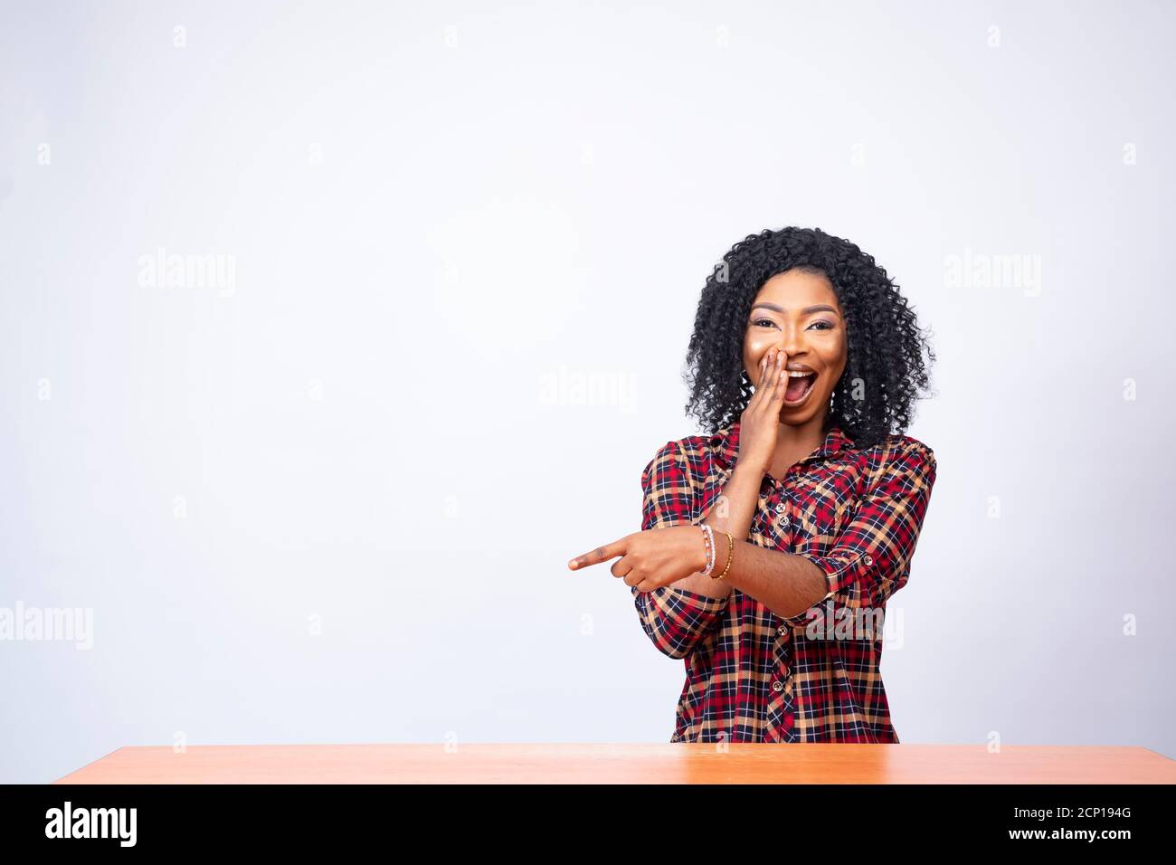 Black lady pointing hi-res stock photography and images - Alamy