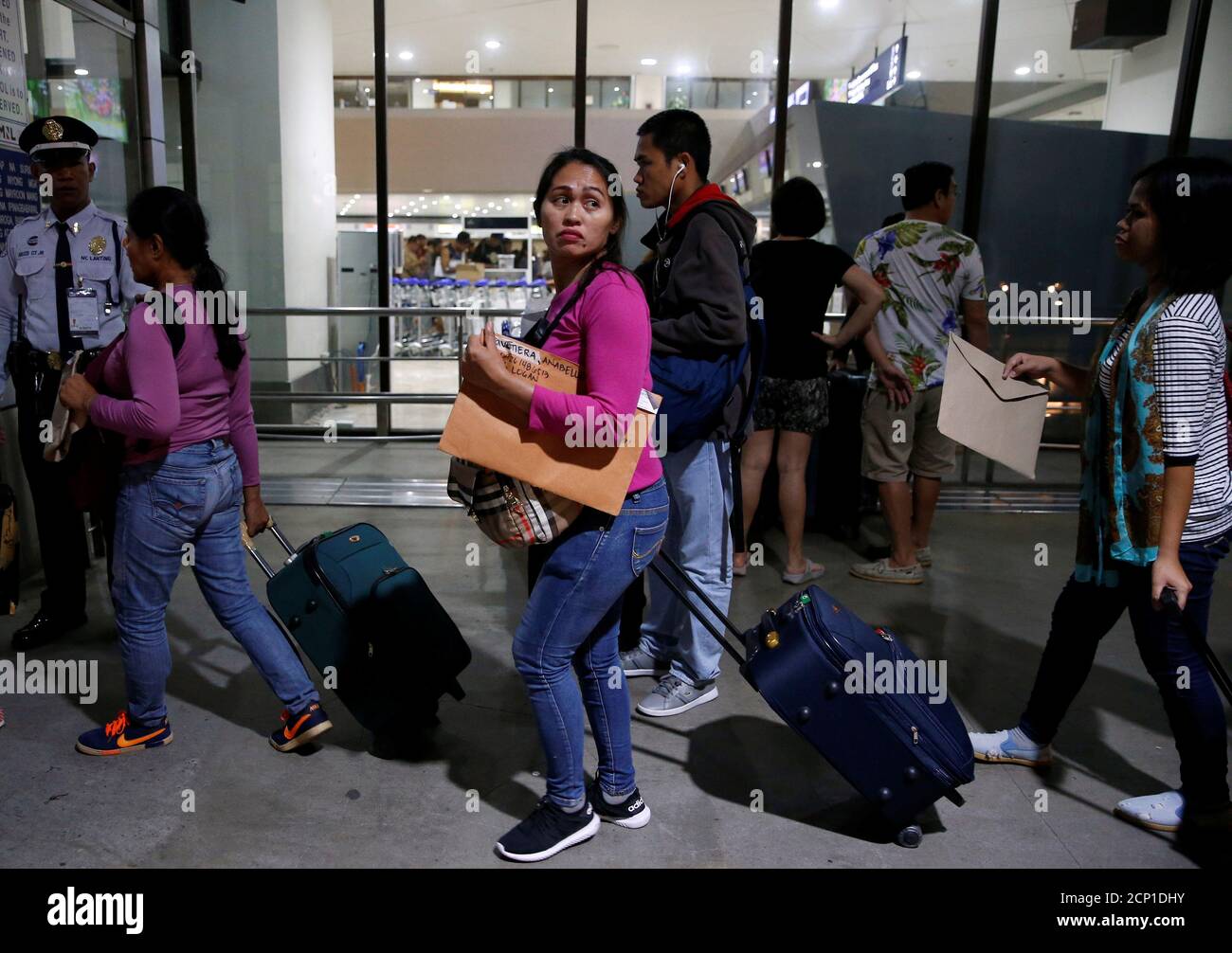 An overseas filipino workers hi-res stock photography and images - Alamy