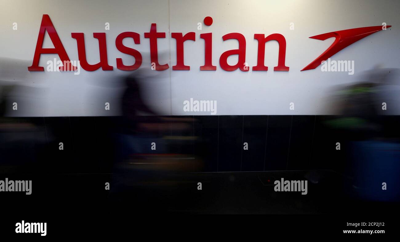 Vienna international airport logo hi-res stock photography and images ...