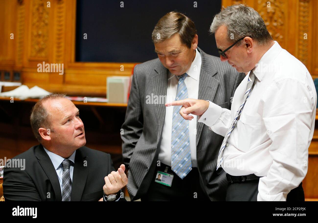 Noser hi-res stock photography and images - Alamy