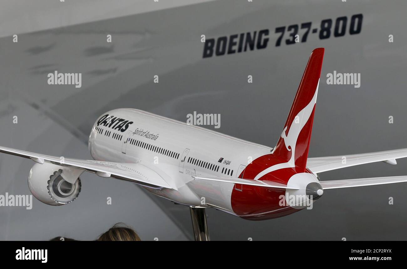 Qantas boeing 787 9 dreamliner hi-res stock photography and images - Alamy