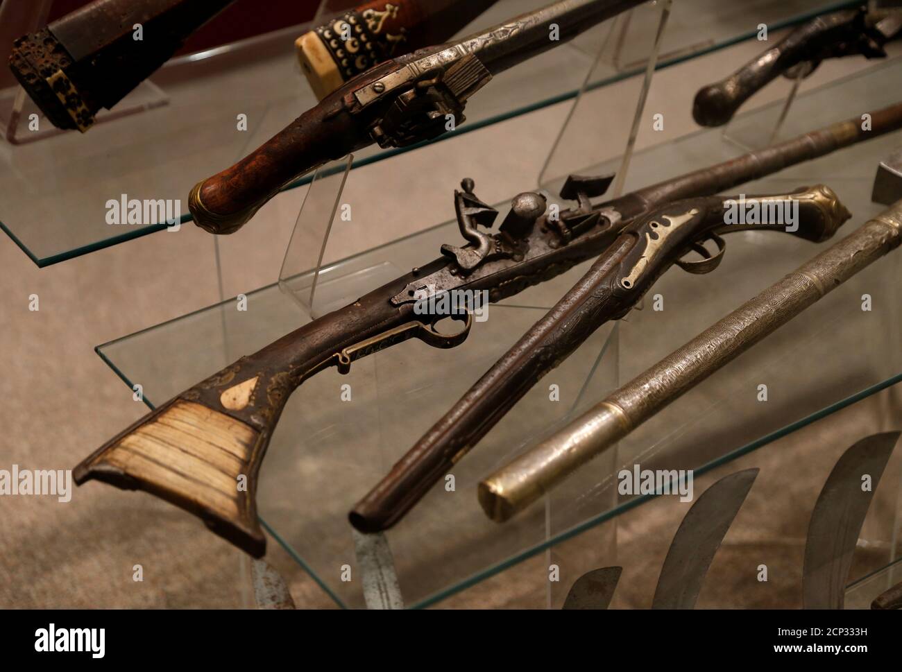 Musket 16th hi-res stock photography and images - Alamy