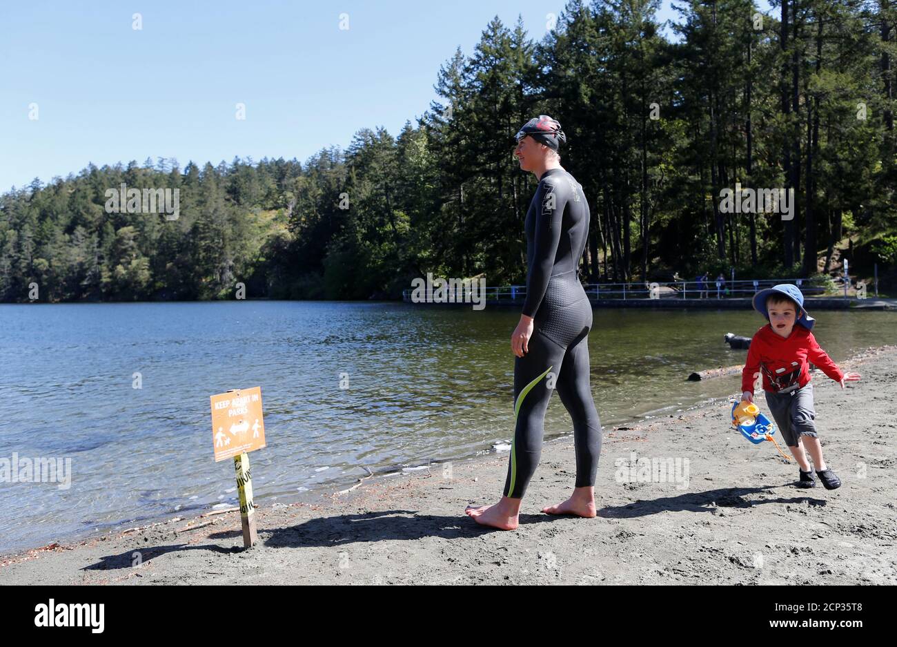 Olympic 2020 swimmer hi-res stock photography and images - Alamy