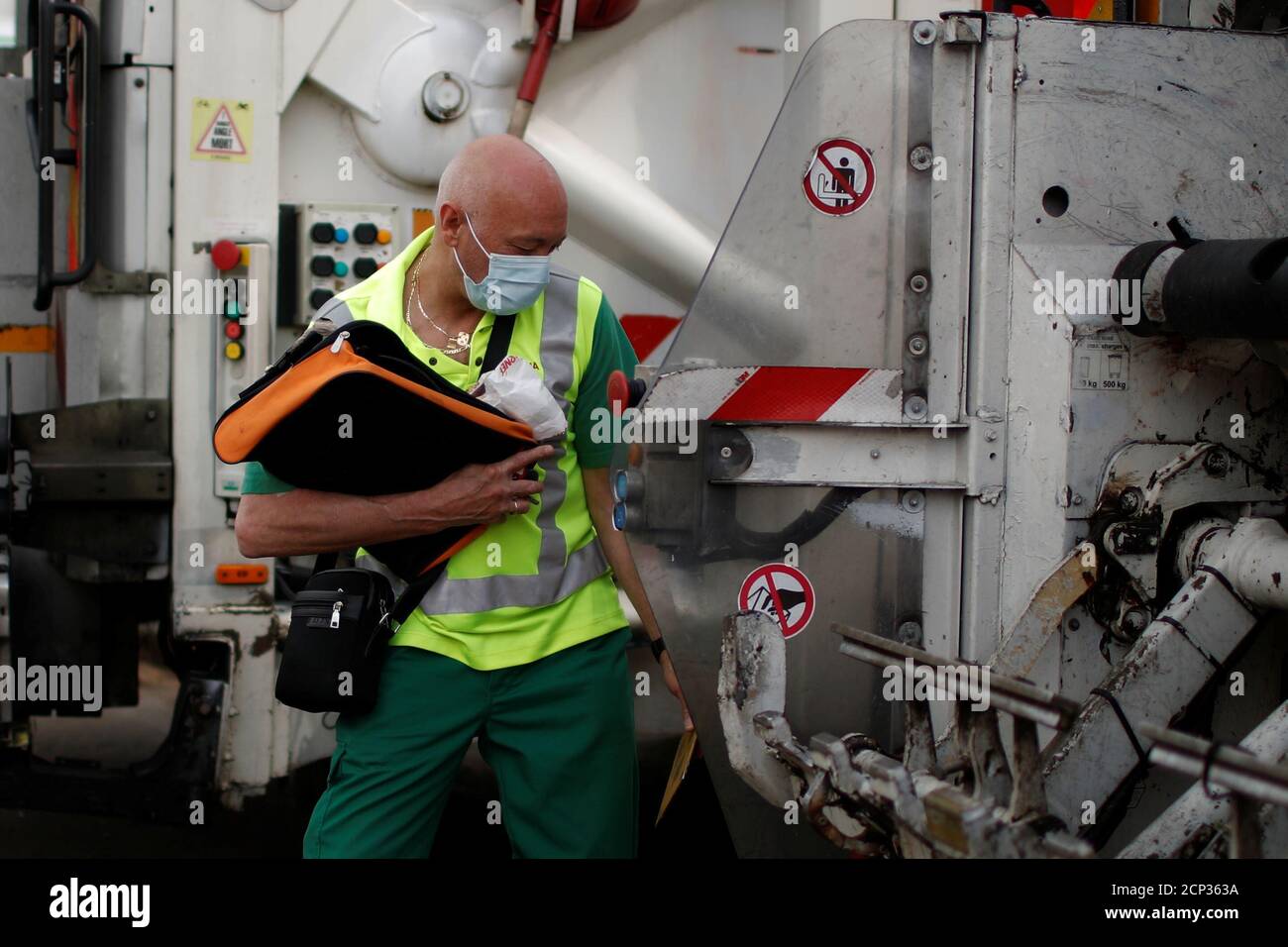 Veolia waste site hi-res stock photography and images - Alamy