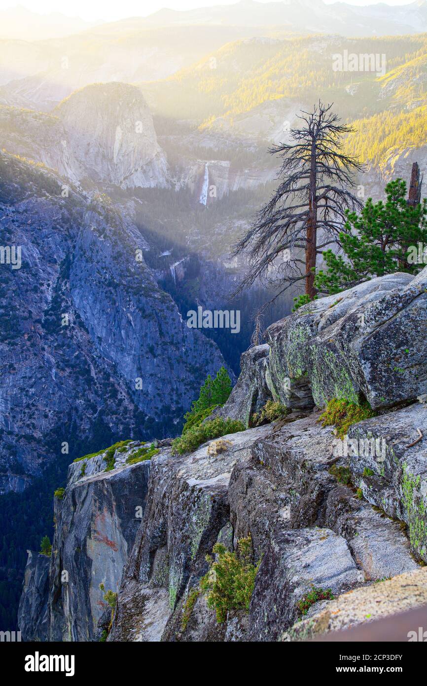 Beautiful landscape glacier point hi-res stock photography and images ...