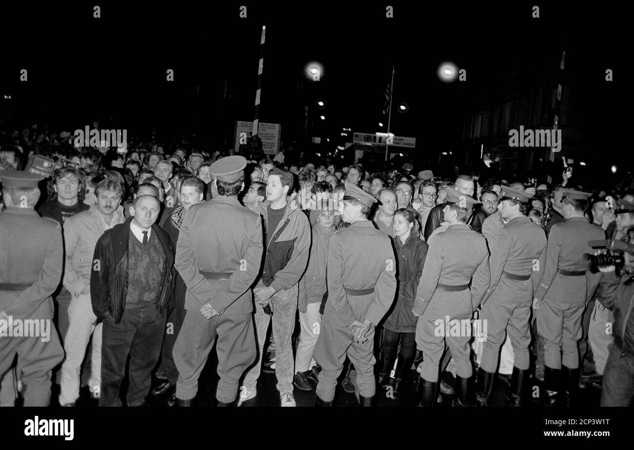 Berlin Wall Before 1989 High Resolution Stock Photography and Images ...