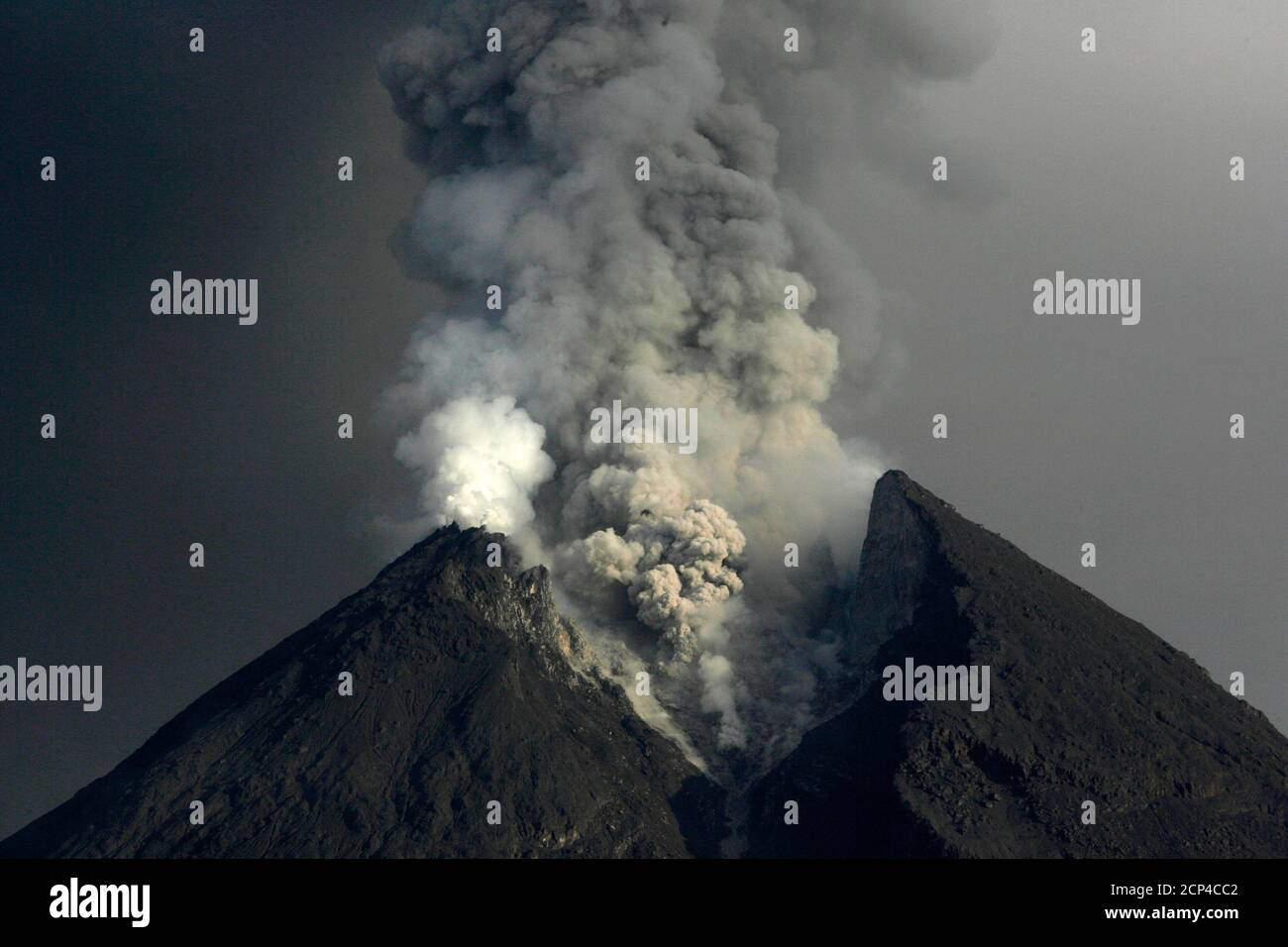 Clouds more hi-res stock photography and images - Alamy