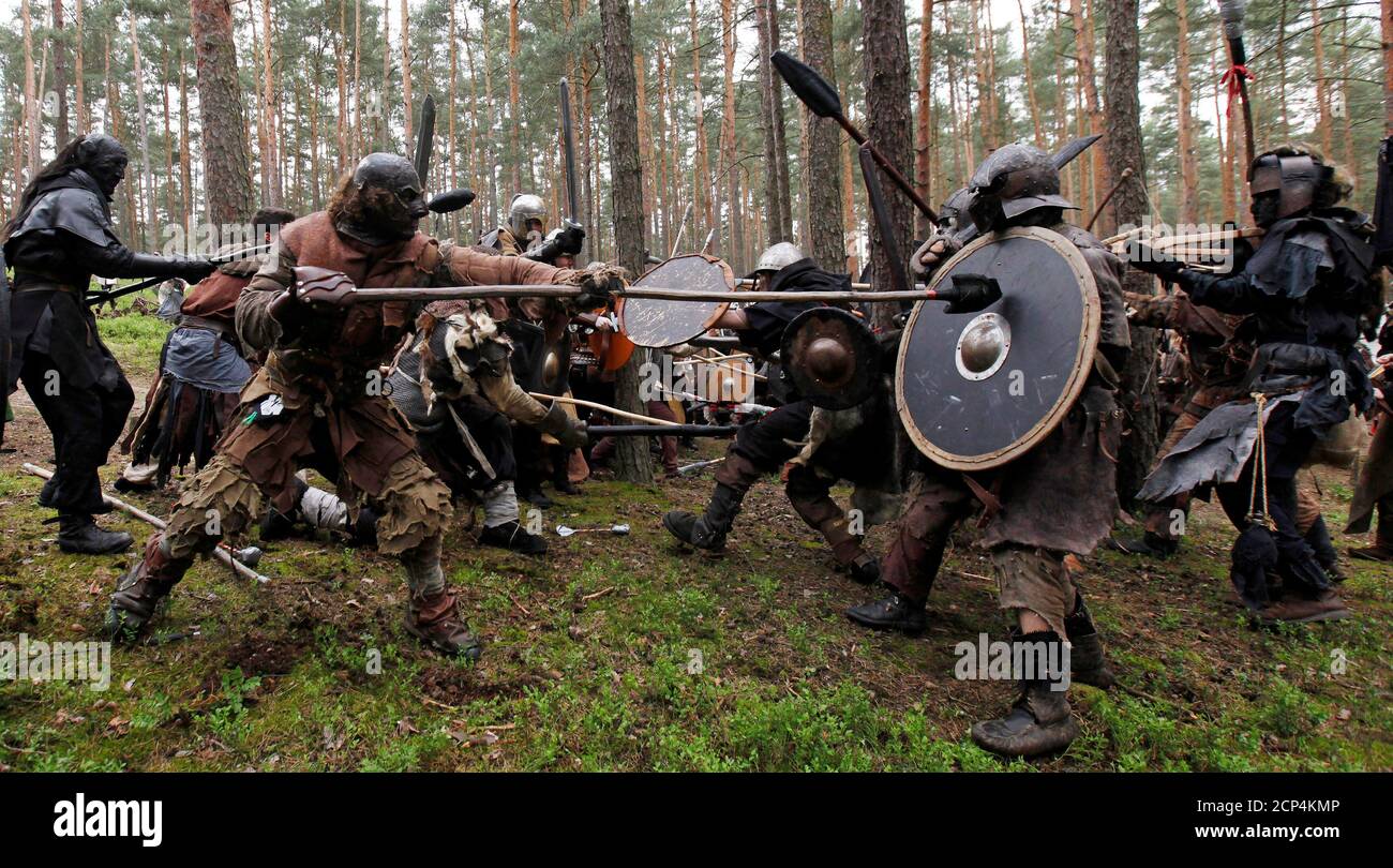 Orcs and elves hi-res stock photography and images - Alamy