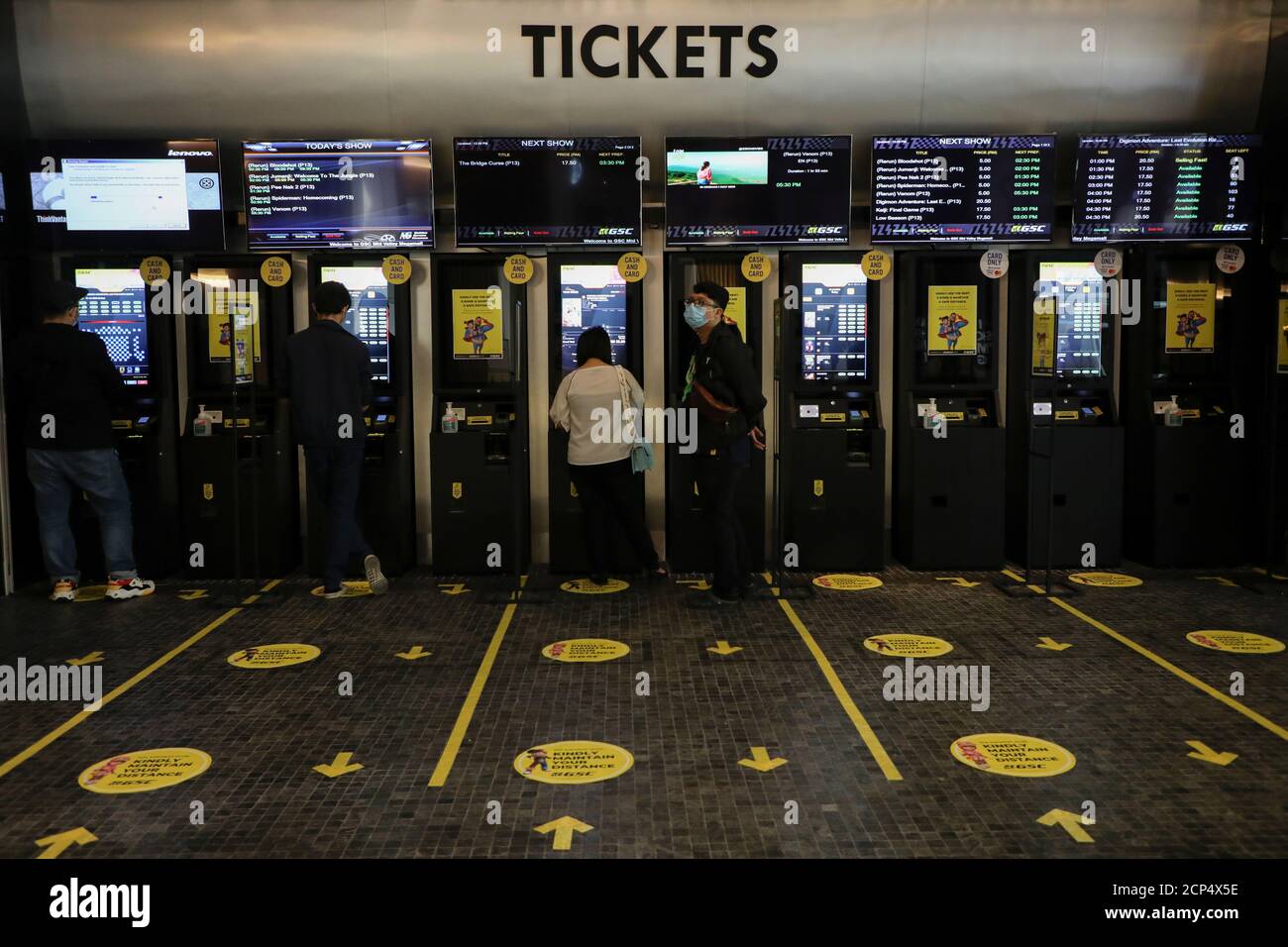 Ticketing machines hi-res stock photography and images - Alamy
