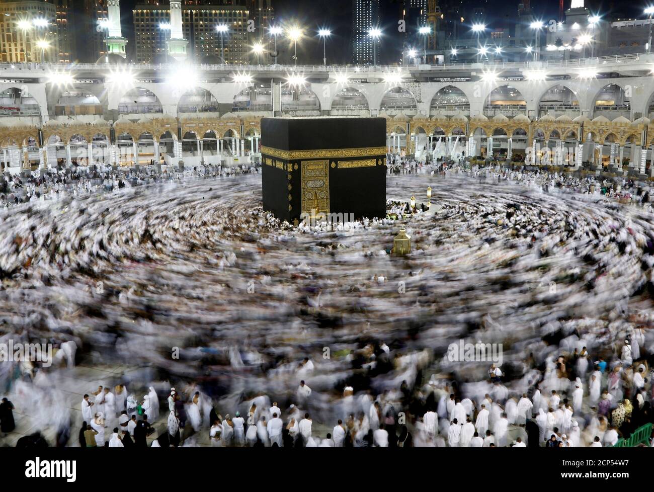 View of the al masjid al haram in mecca hi-res stock photography and ...