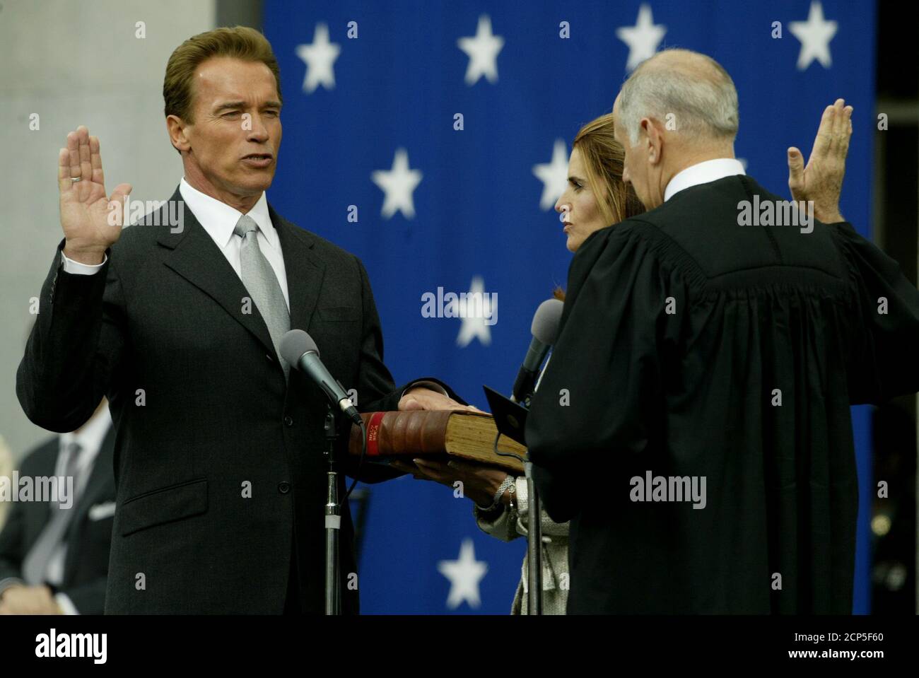 Arnold schwarzeneggers wife maria shriver hi-res stock photography and images - Alamy