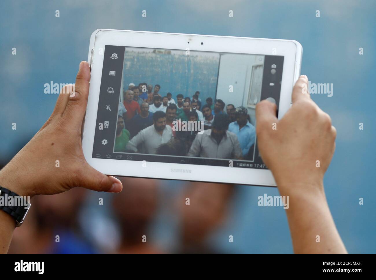 Expatriate workers in saudi arabia hi-res stock photography and images ...