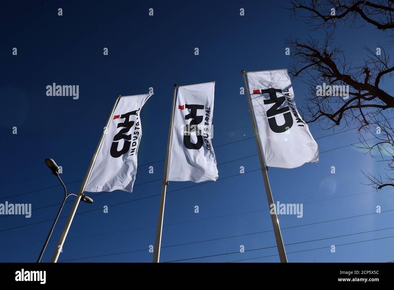 Cnh logo hi-res stock photography and images - Alamy