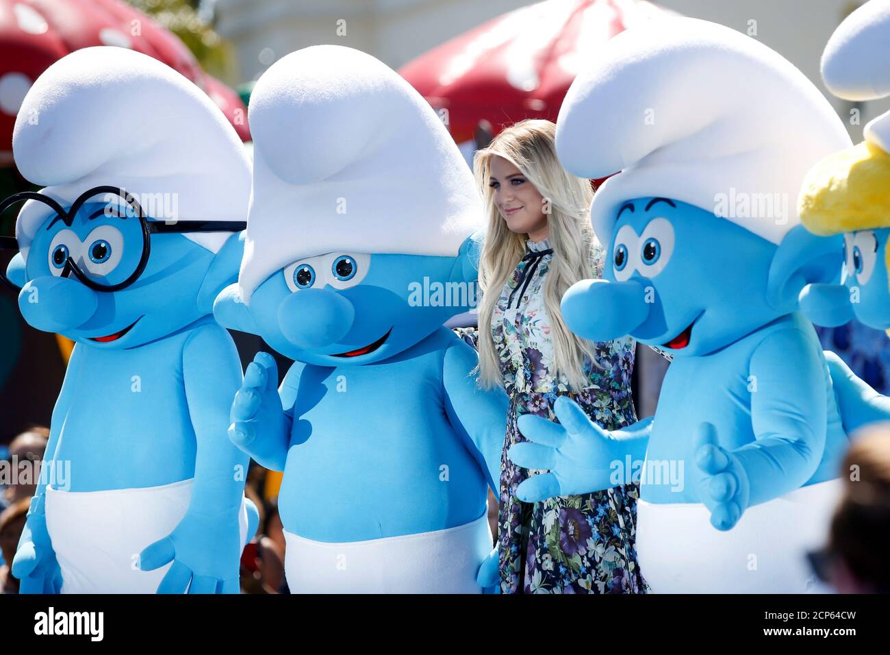 Smurf Characters High Resolution Stock Photography and Images - Alamy