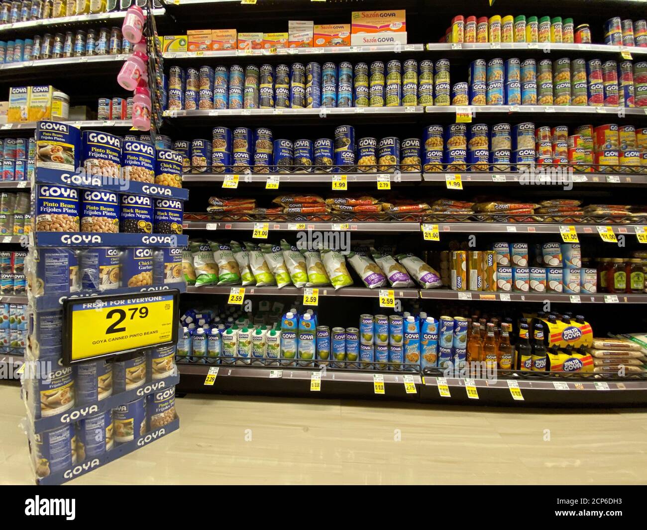 Goya products hi-res stock photography and images - Alamy