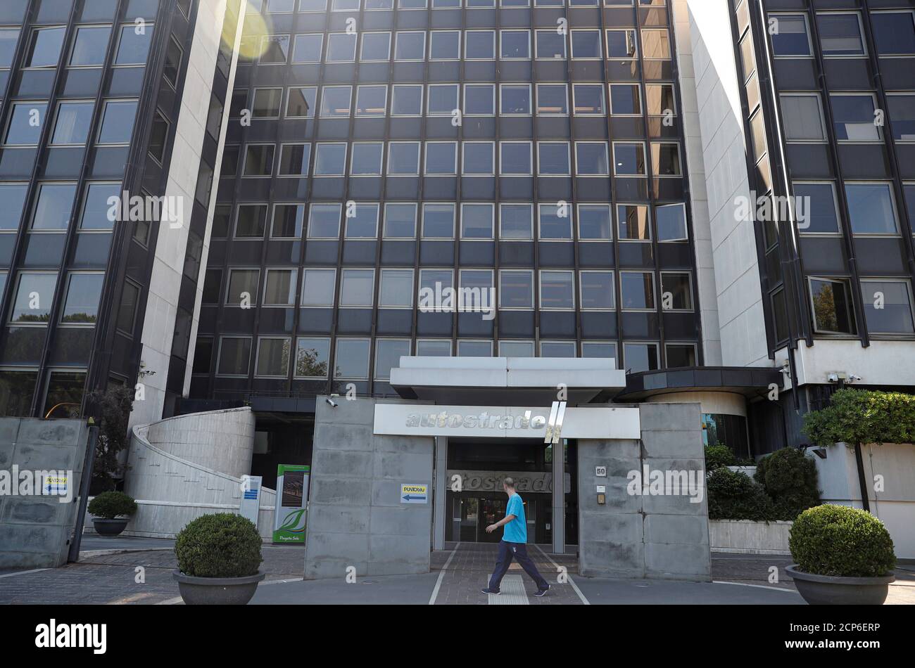 Yara logo hi-res stock photography and images - Alamy