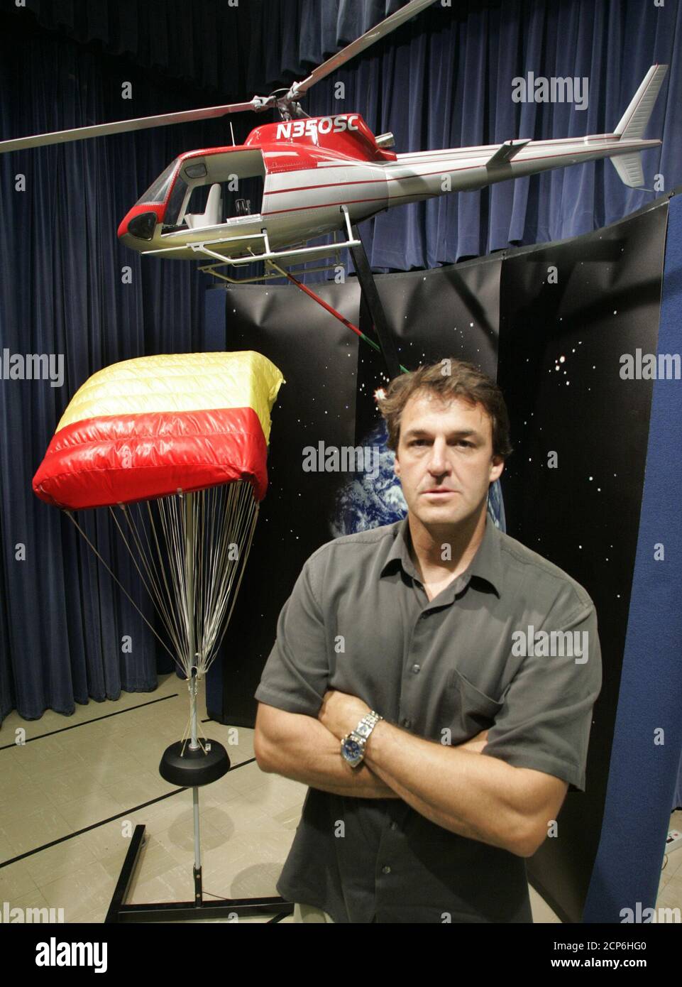 Space capsule desert hi-res stock photography and images - Alamy