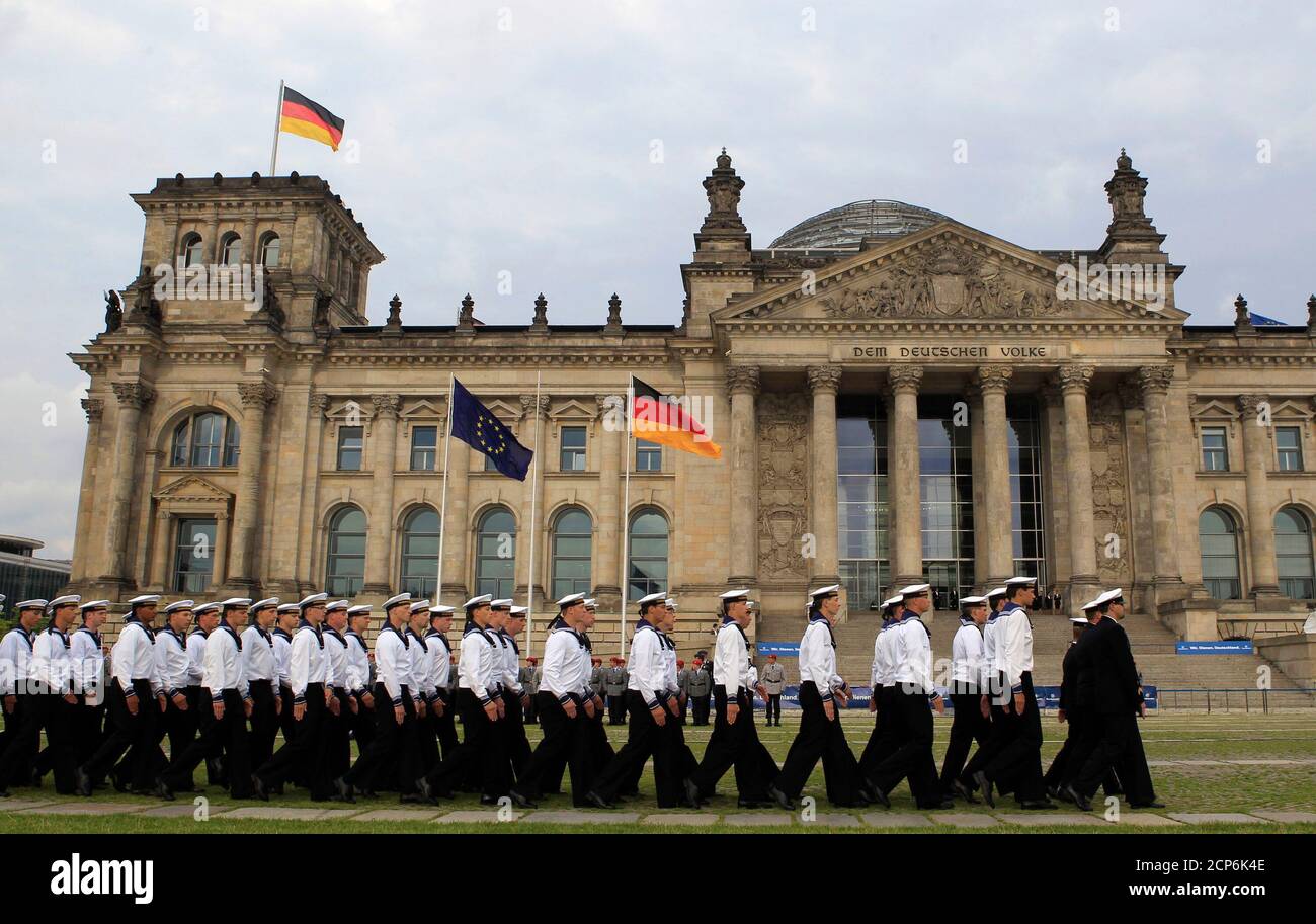 German soldiers are sworn adolf hitler hi-res stock photography and ...