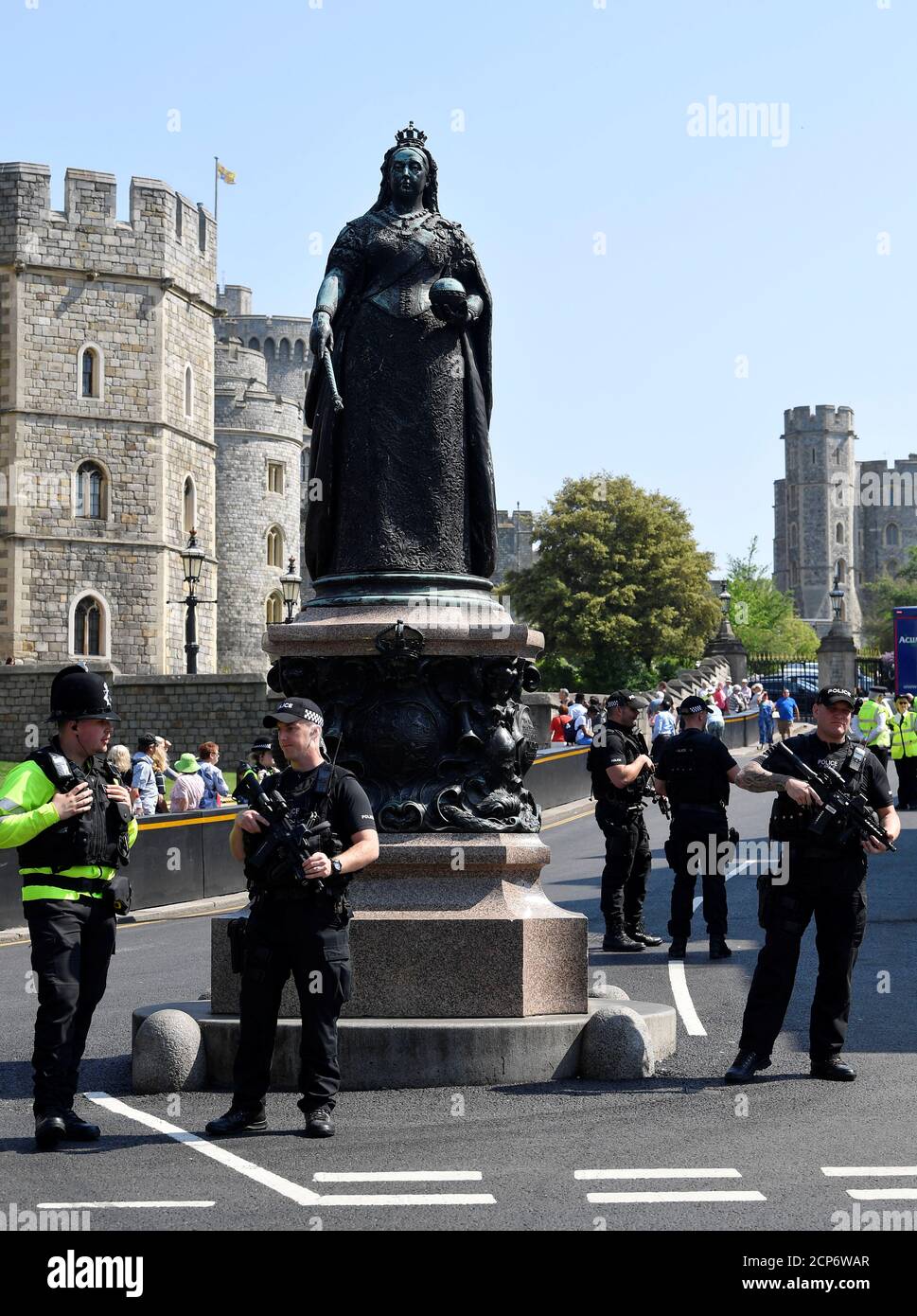 Armed Police Outside Windsor Castle High Resolution Stock Photography ...