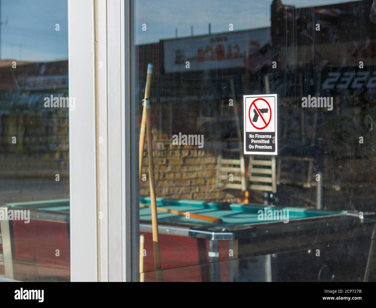 Pool table sign hi-res stock photography and images - Alamy