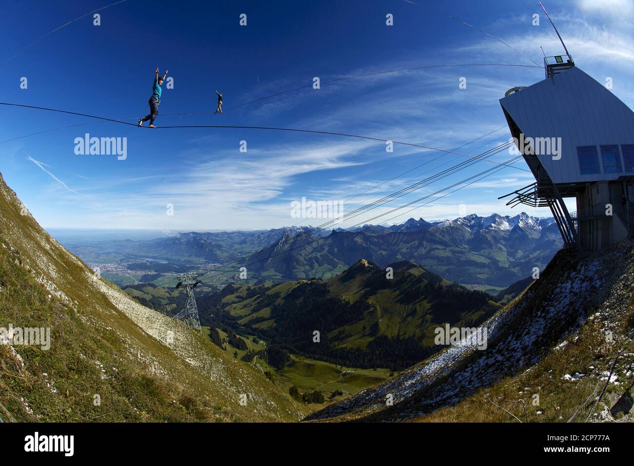 Slackliners hi-res stock photography and images - Alamy