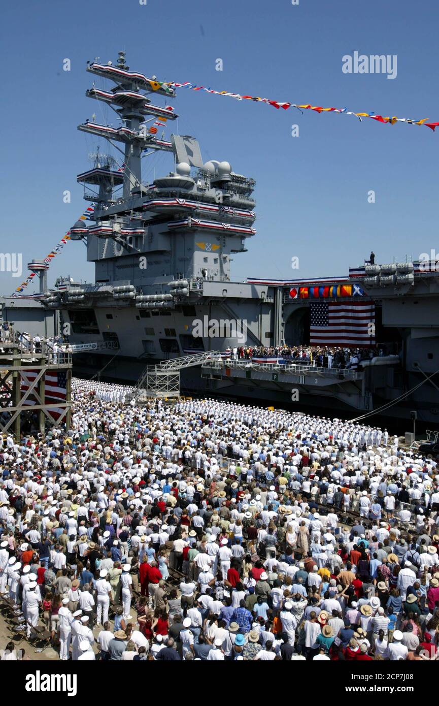Thousands attend commissioning ceremony uss hi-res stock photography ...