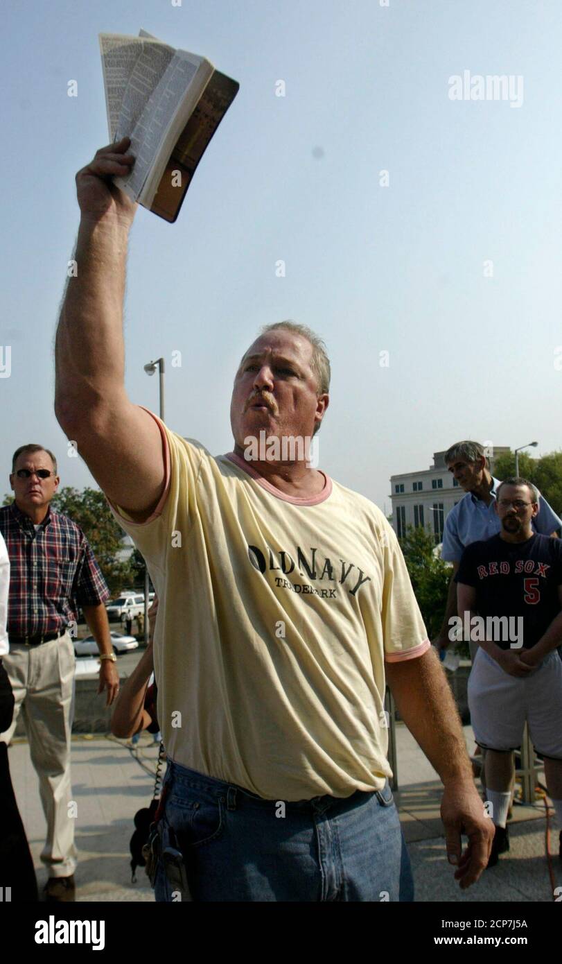 Ten commandments monument roy moore hi-res stock photography and images ...
