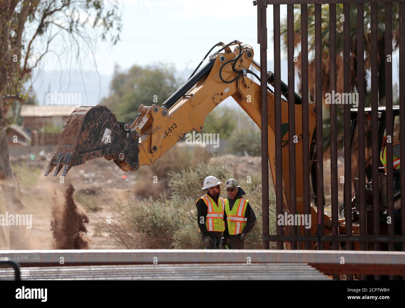Us Border Wall Construction High Resolution Stock Photography and ...