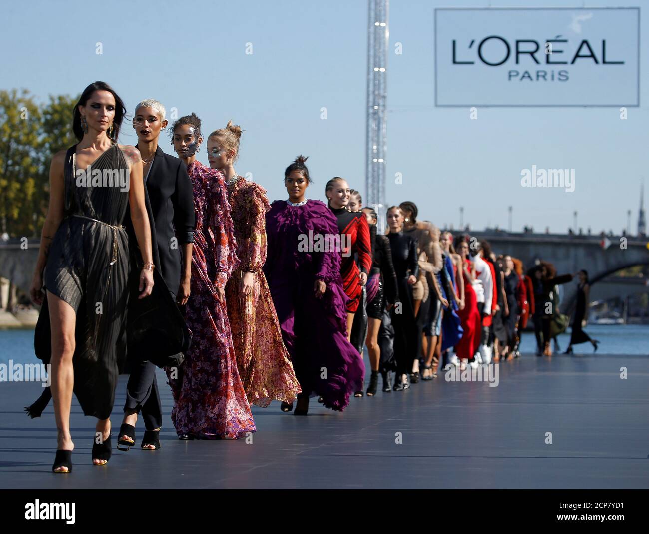 With loreal models hi-res stock photography and images - Alamy