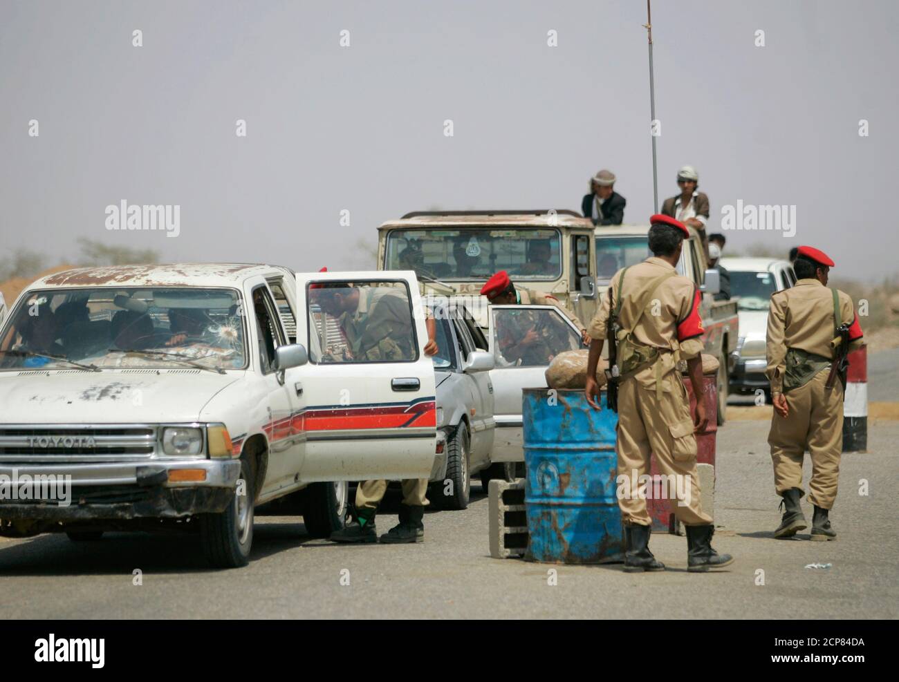 Security cameras operating hi-res stock photography and images - Alamy