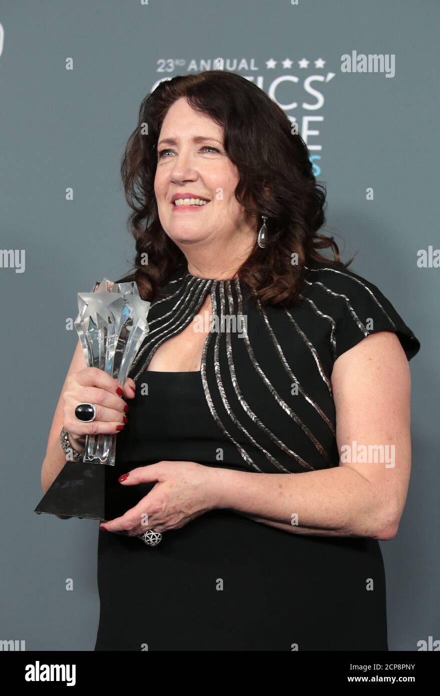 Ann dowd actress hi-res stock photography and images - Alamy